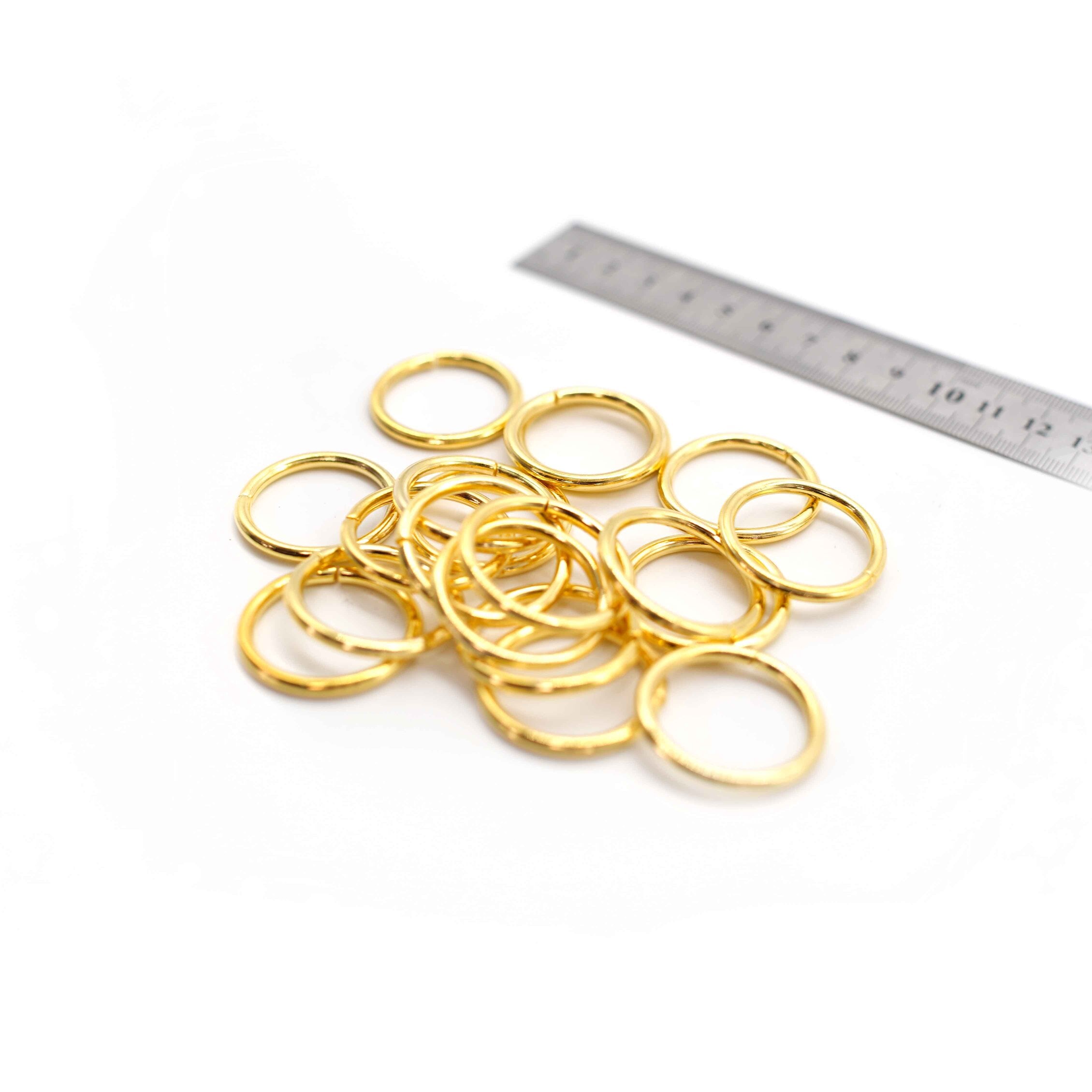 O Rings - 30mm - Gold - Pack of 10